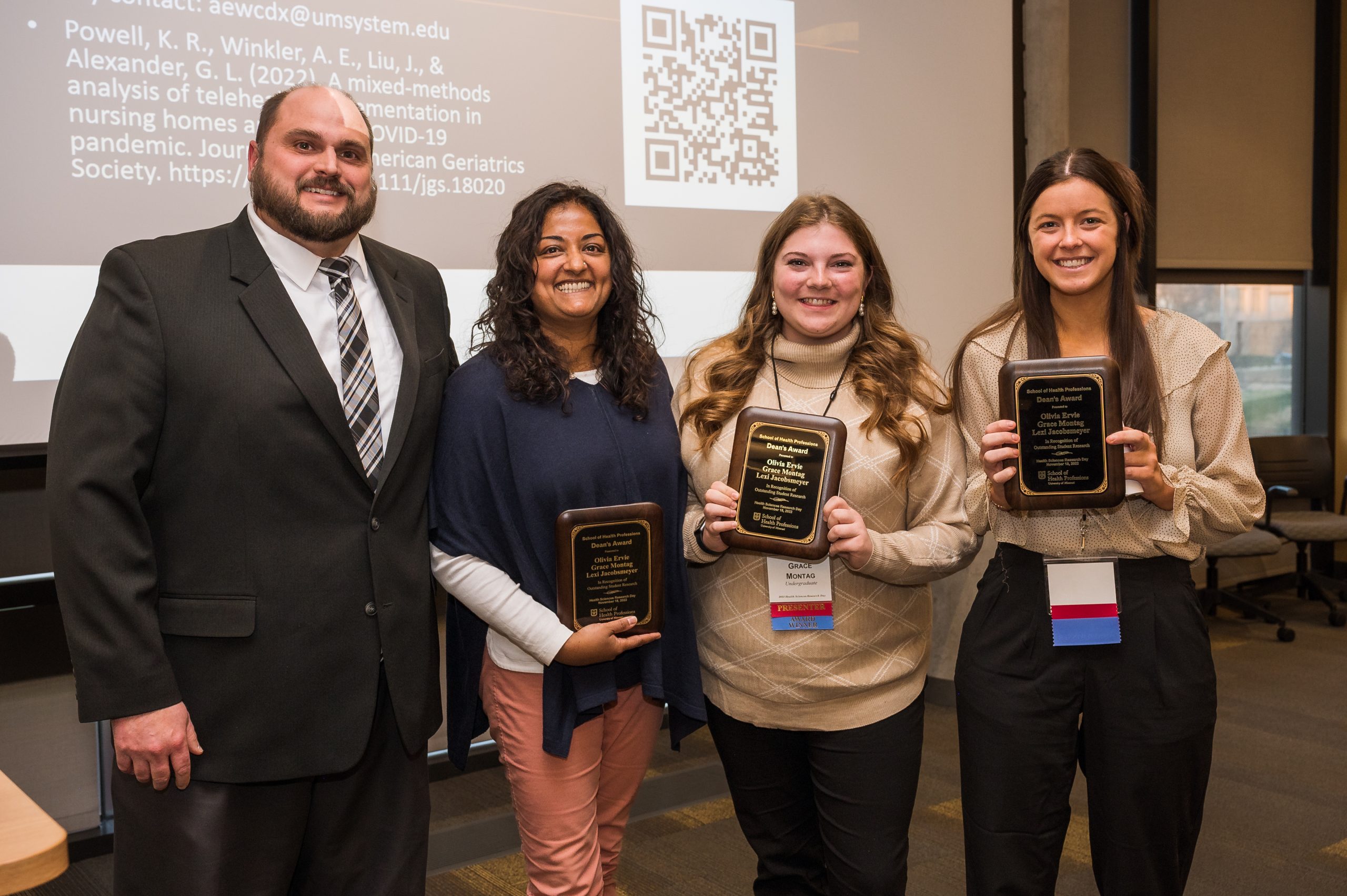 Students and faculty participate in Health Sciences Research Day